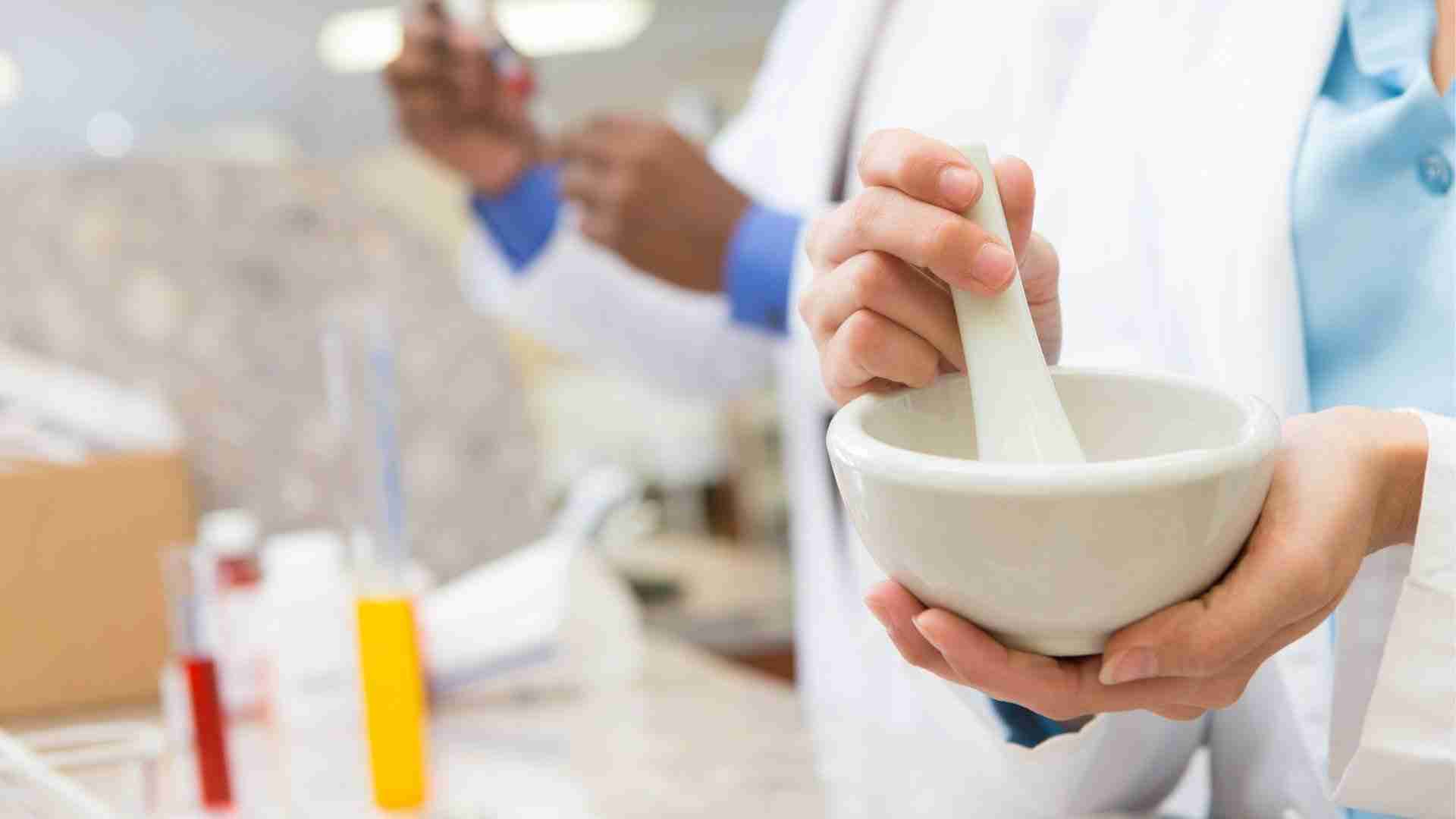 3 Main Differences Between a Compounding Pharmacy VS Retail Pharmacy